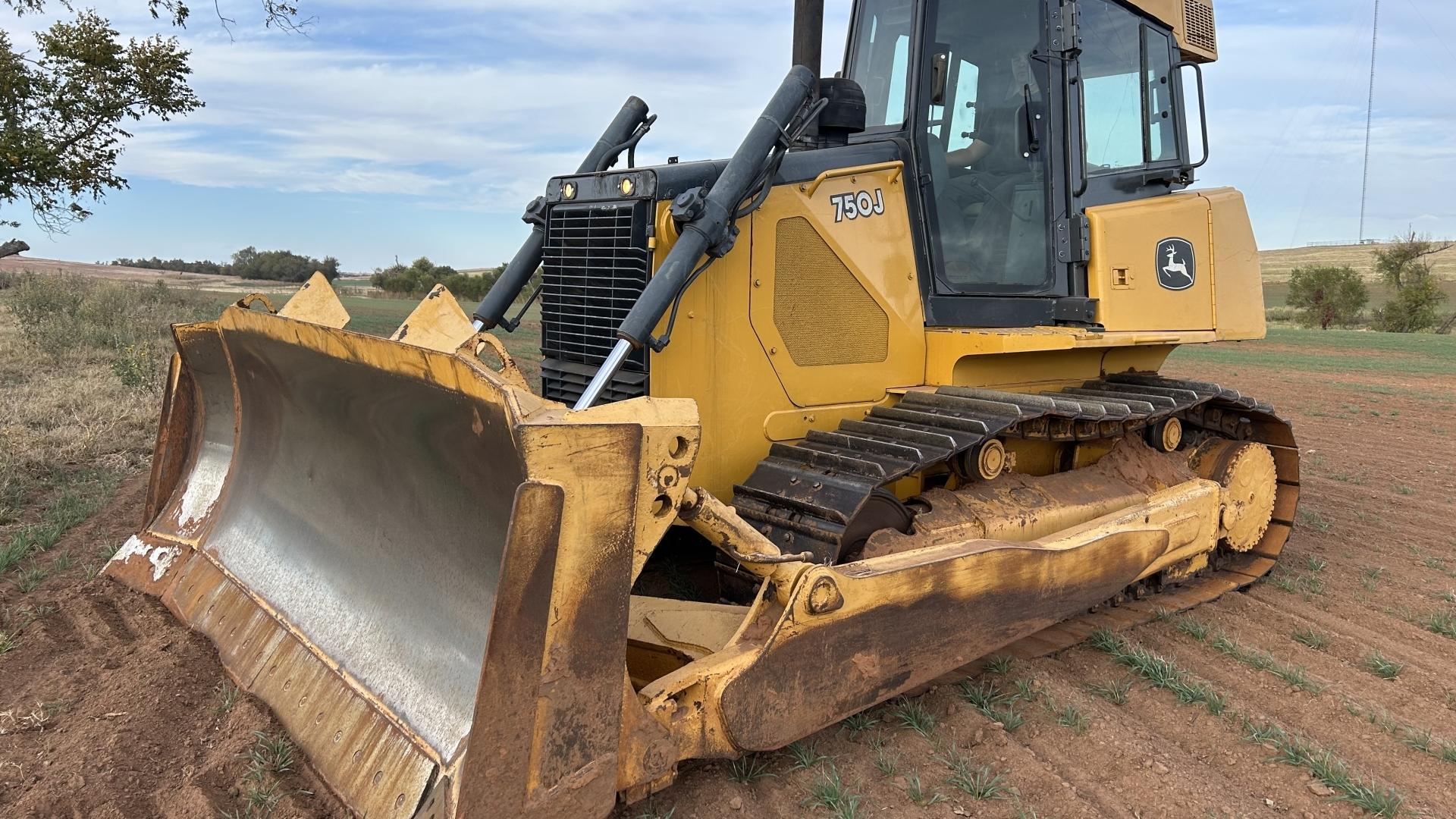 Home [www.eliteauctionco.com]