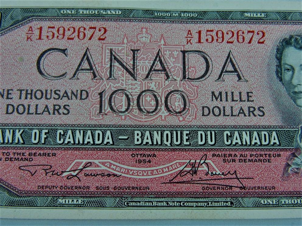 Uncirculated Canadian Two $1000 in Sequence